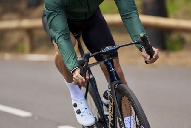 Aerodinámica y optimización con la combinación del Manillar PRO Vibe Aero Carbon y la Potencia ...