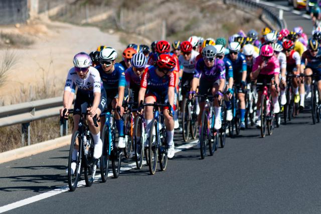 La UCI certifica la excelencia de la Clásica de Almería | Bikezona.com