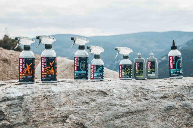 Motul lanza una gama para la limpieza y el cuidado de bicicletas ...