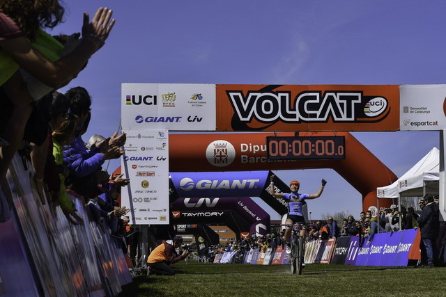 Vídeo resumen por etapas de la Volcat 2018 | Bikezona.com