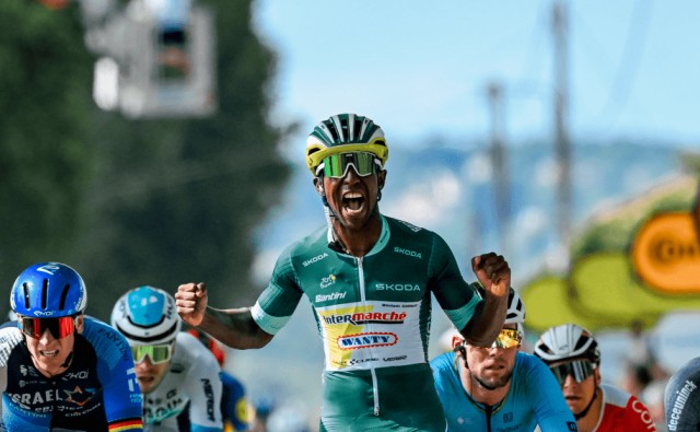 Vídeo Tour de Francia: Tercera victoria de etapa para Biniam Girmay ... Vídeo Tour de Francia: Tercera victoria de etapa para Biniam Girmay ...
